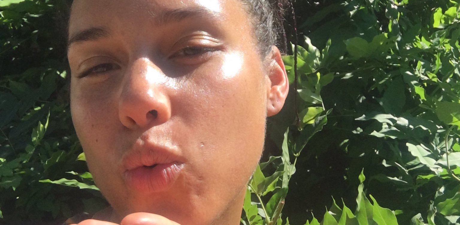 Alicia Keys' No Makeup Looks Are a Sight to Behold: See the Pics!