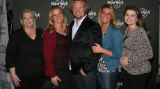 Sister Wives Catfish Jackie Overton Slapped With Restraining Order ...