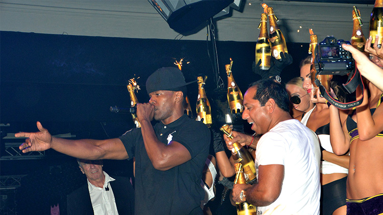 Jamie Foxx Is Living a Double Life | Life & Style