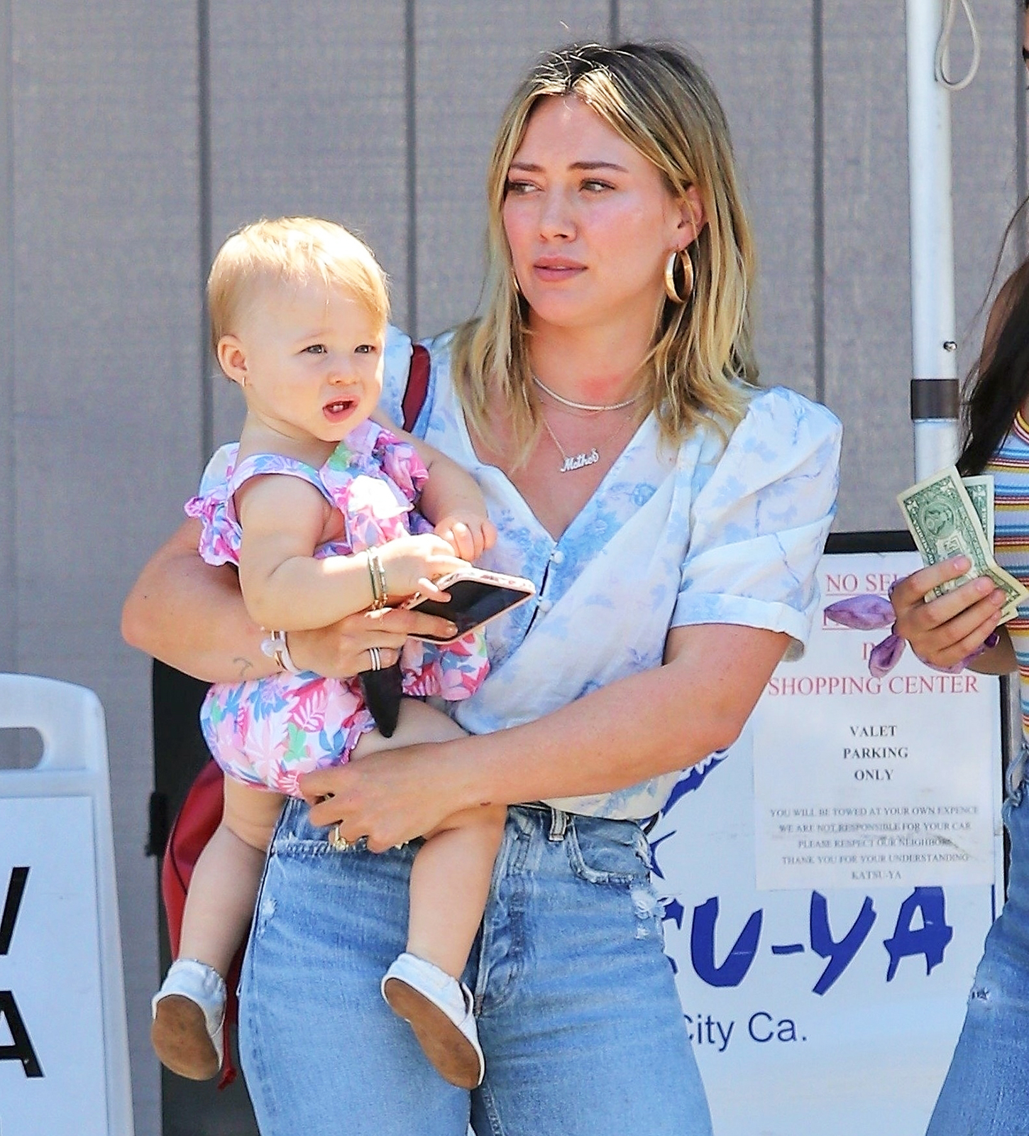 Hilary Duff Enjoys a Lunch Date With Baby Daughter Banks in L.A. | Life ...