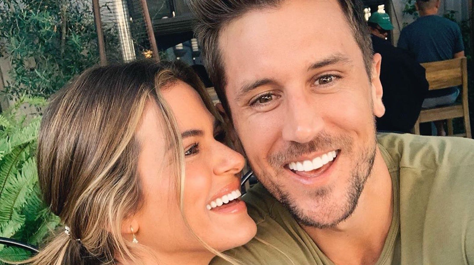 JoJo Fletcher's New Ring: Jordan Rodgers Proposes After 'Bachelorette ...