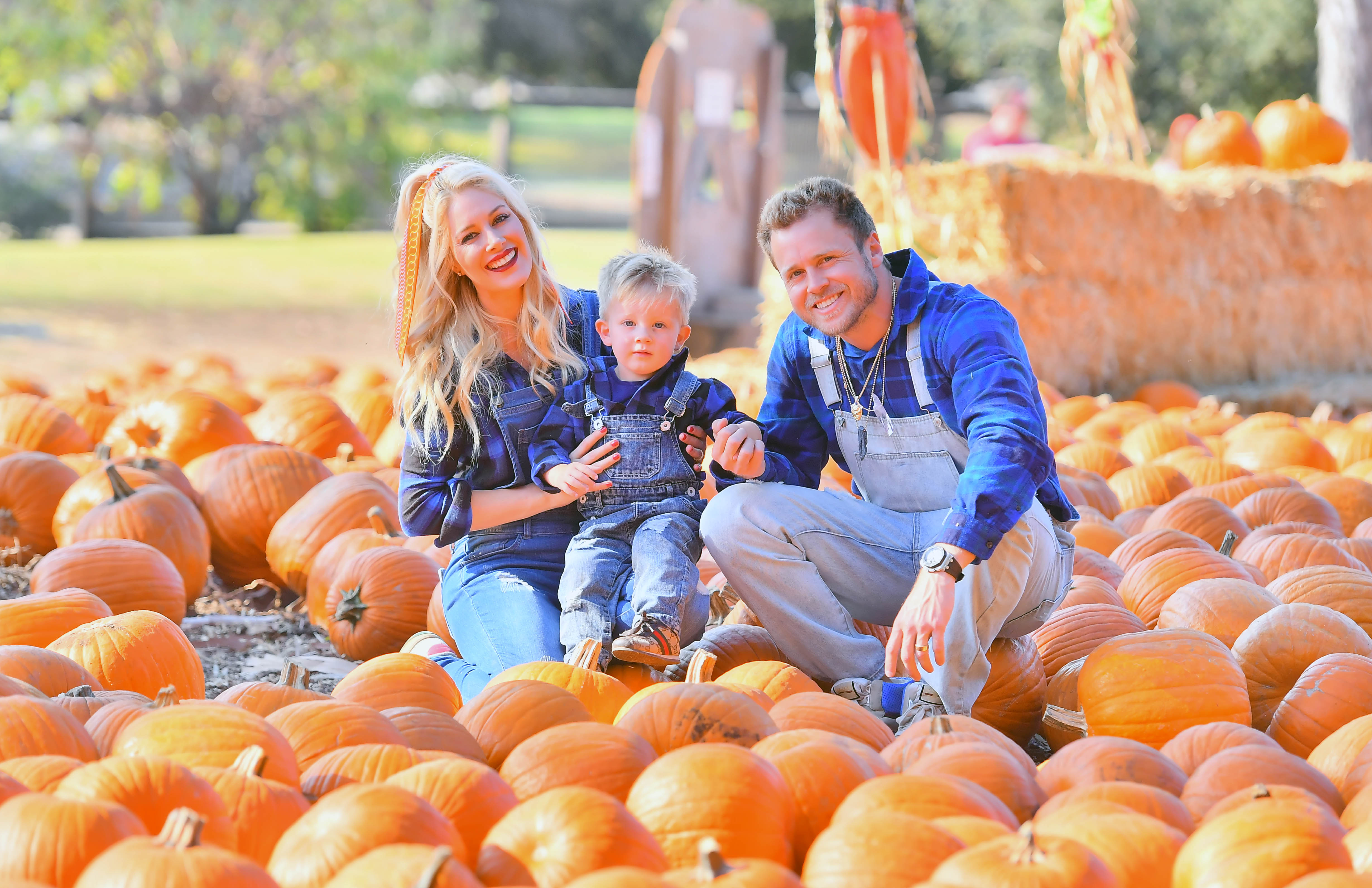 Celebrities Doing Fall Activities: Pumpkin Patch, Apple Picking and ...