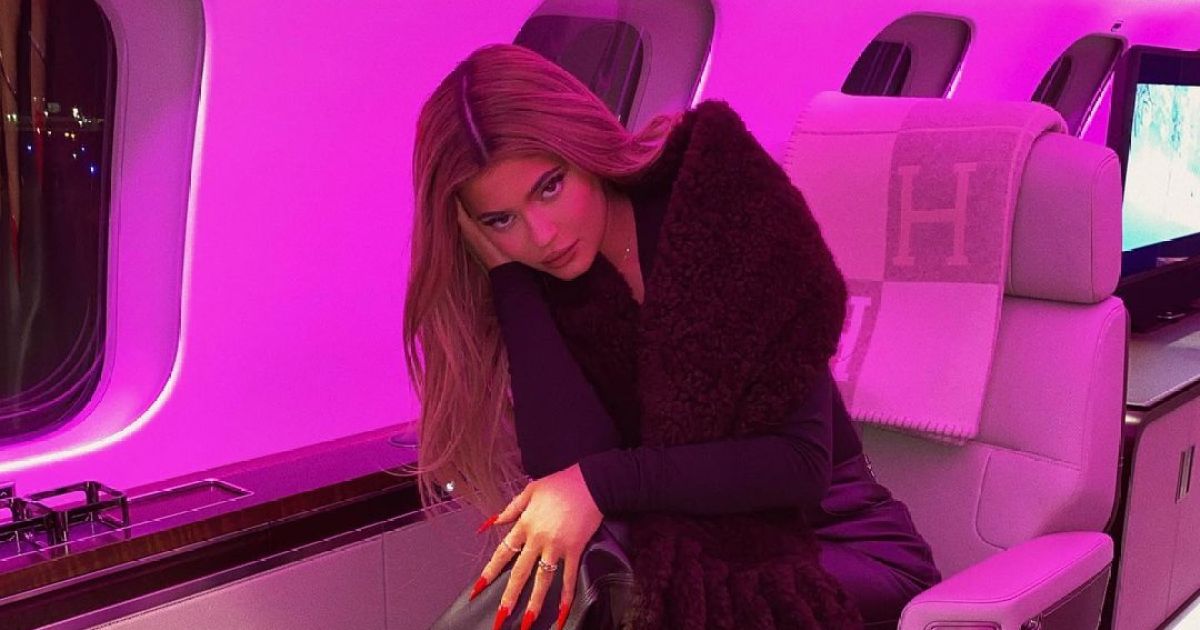 Kylie Jenner's Pink Kylie Cosmetics Plane: Photos and Price