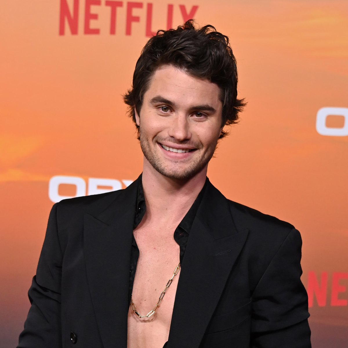 Chase Stokes : Latest News - Life & Style