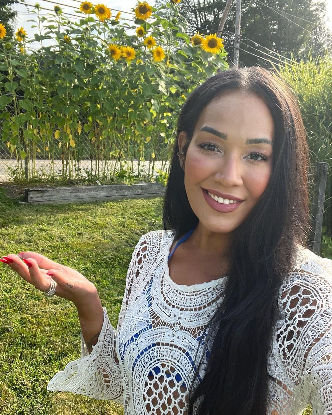 Weight Loss and Health Influencer Mila De Jesus Dead at 35 | Life & Style
