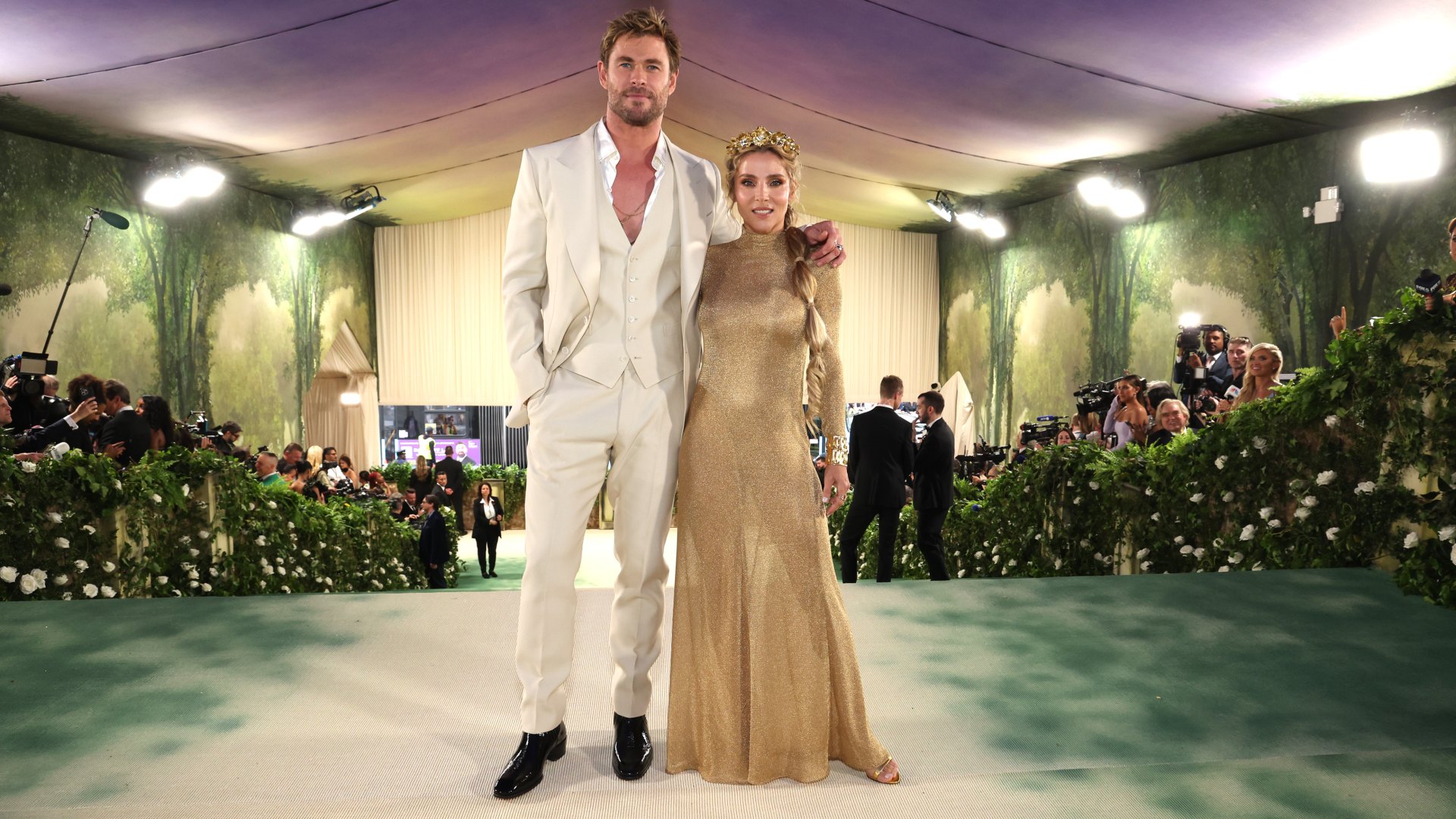 Chris Hemsworth on the 2024 Met Gala Red Carpet: Photos | Life & Style