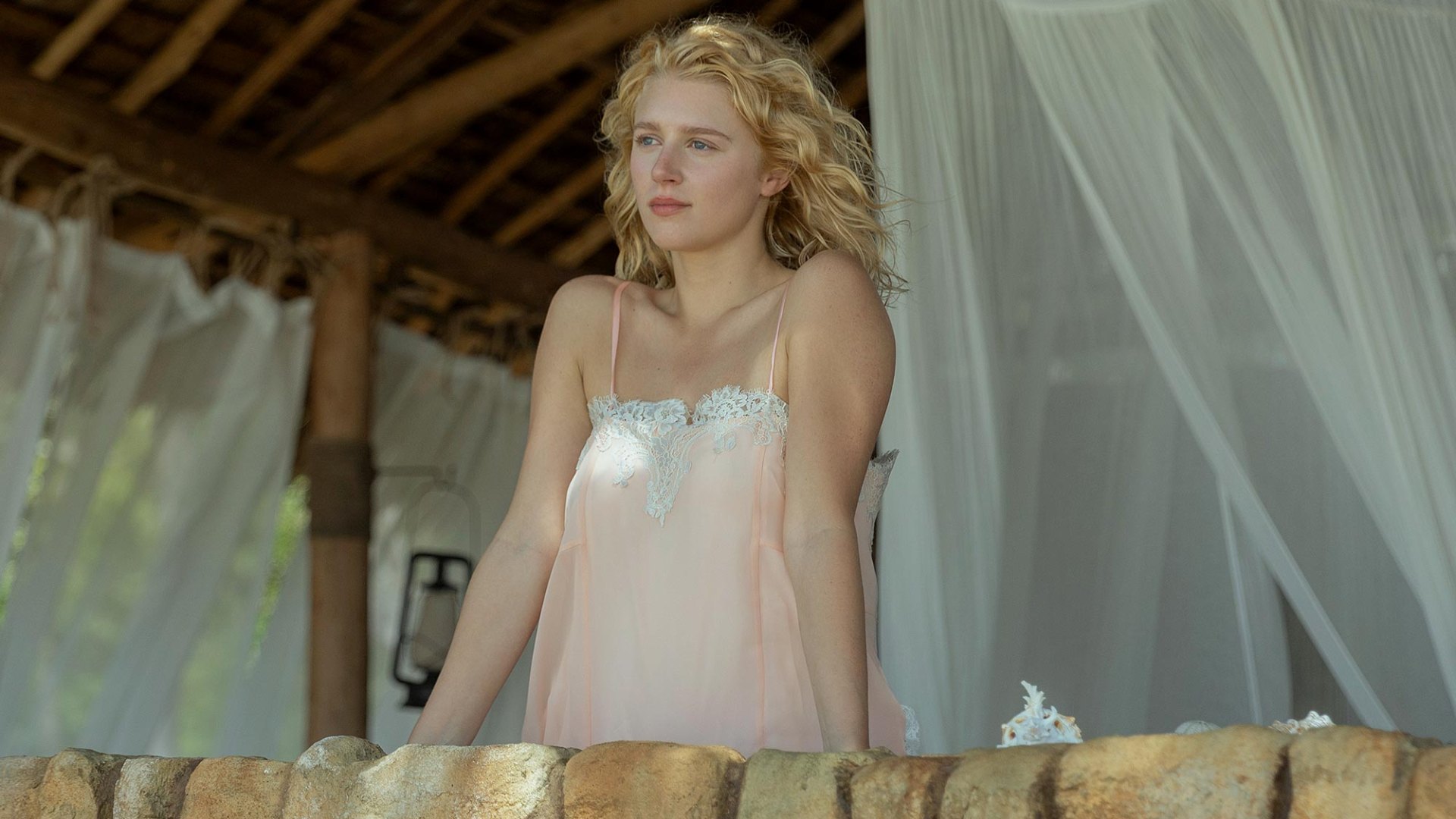 1923 S Julia Schlaepfer Is Open To Doing Alexandra Dutton Spinoff