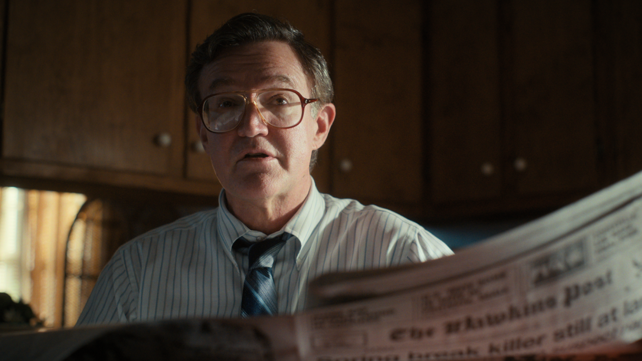 Who Is Ted Wheeler From Stranger Things? Meet Mike and Nancy’s Dad ...