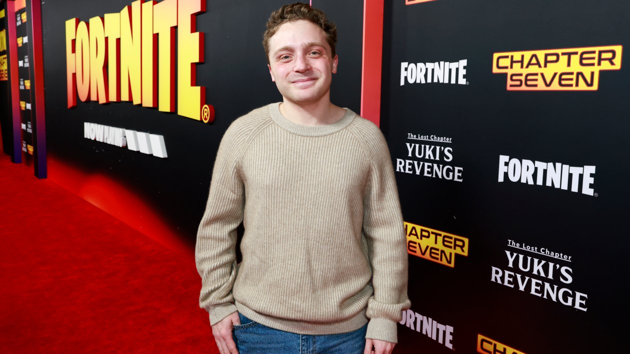 Jake Shane’s ‘Embarrassing’ Autograph Session Takes Messy Turn | Life ...